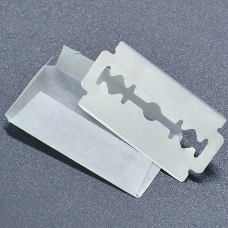 Universal stainless steel double-edged razor blade